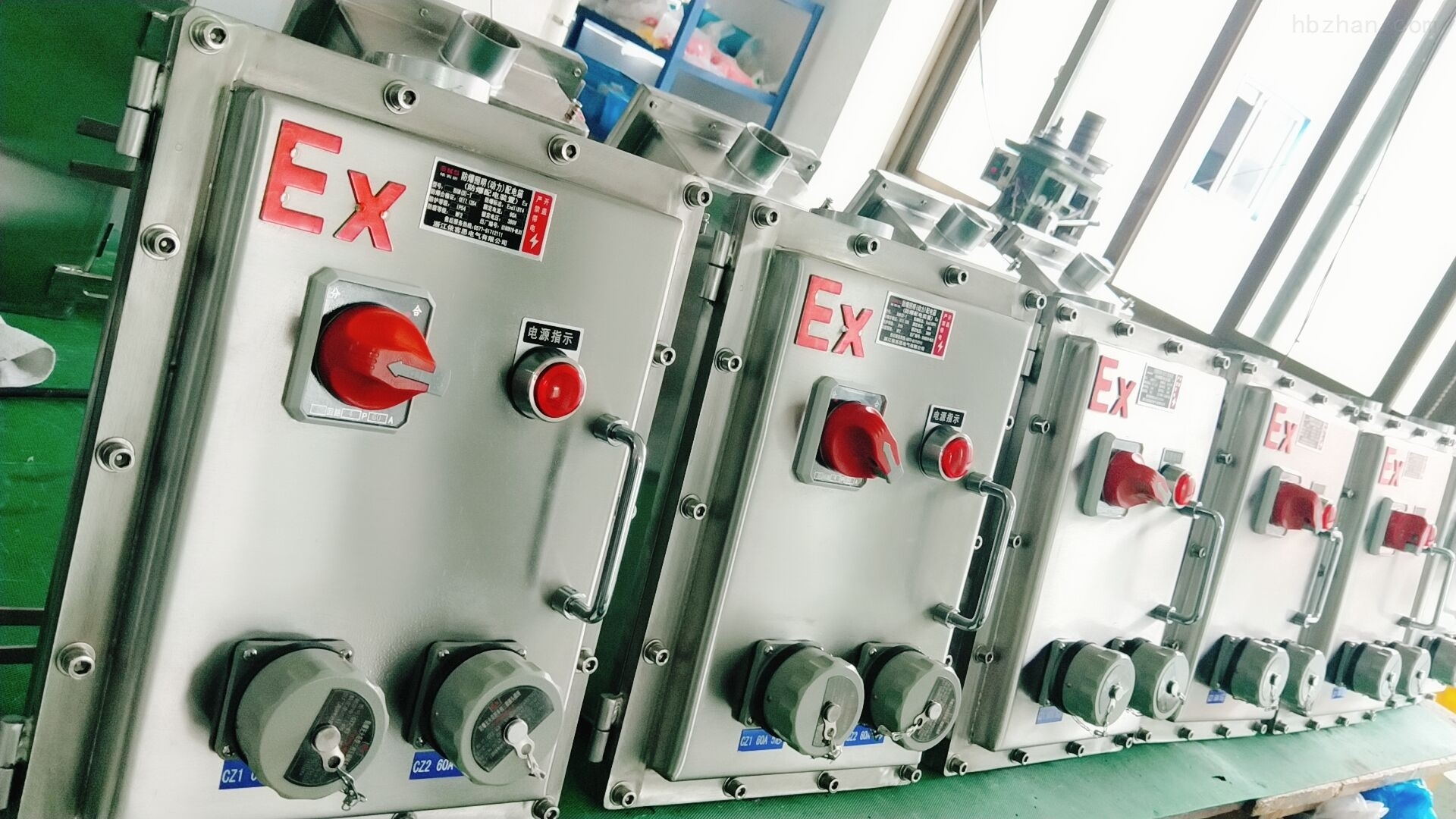 BXX52-3K-63A移动式防爆检修电源插座箱-依客思防爆科技有限公司